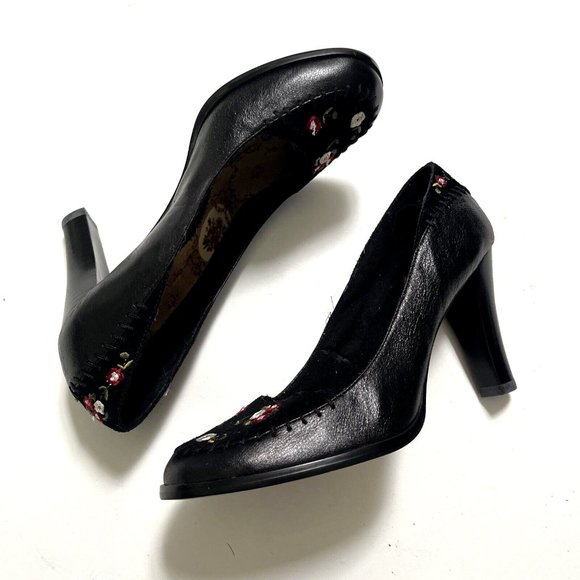 Seychelles | Shoes | Nwob Seychelles Suede Embroidered Floral Pumps ...